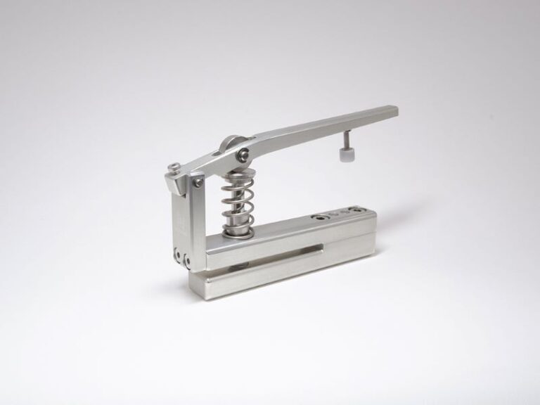 [Nogami] Handheld Electrode Punch